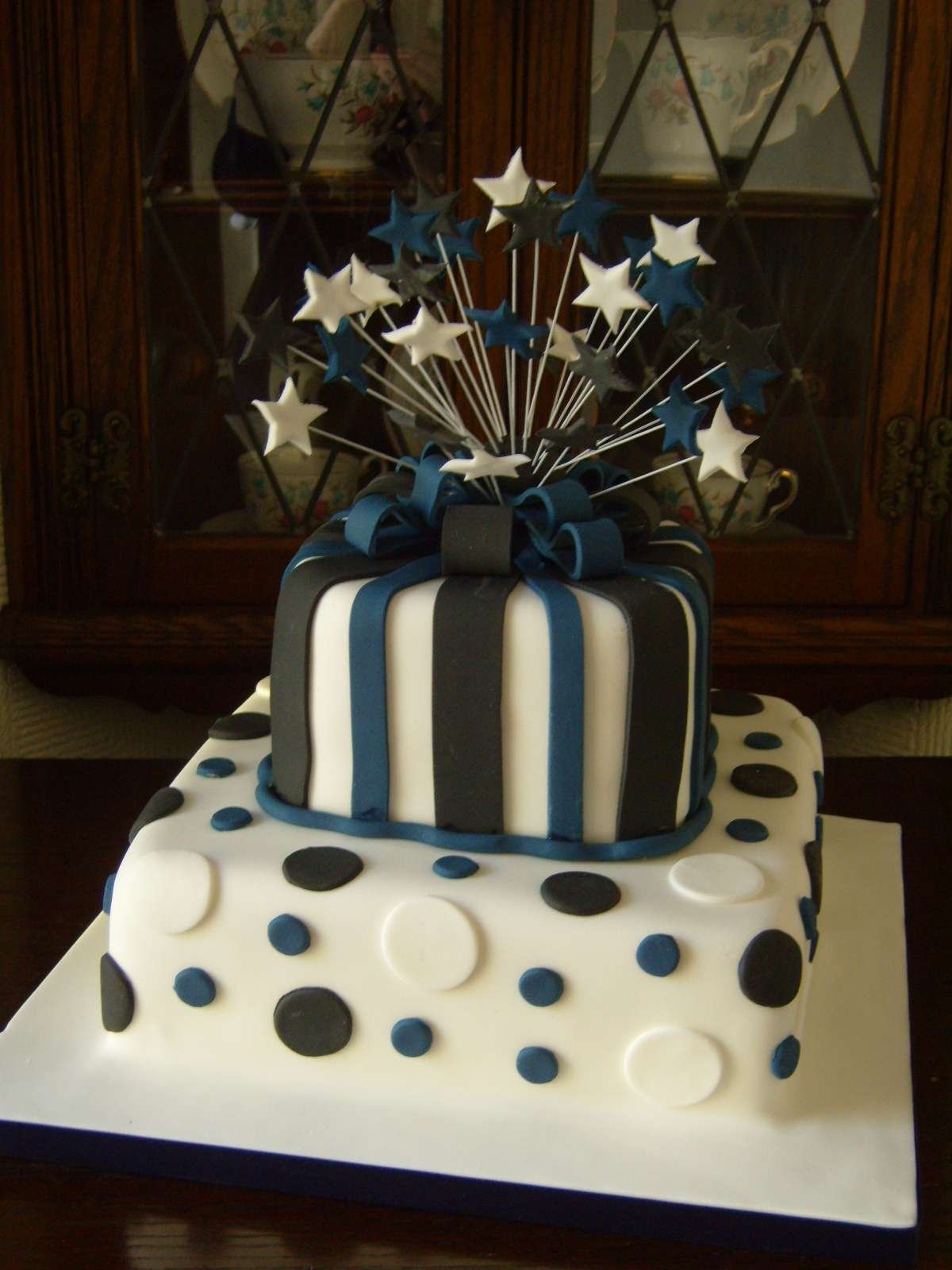 Special Occasion Cakes - A Truly Scrumptious Cake